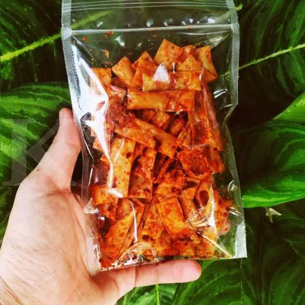 Menikmati Weekend dengan Keripik Pangsit Balado, Simak Resepnya!