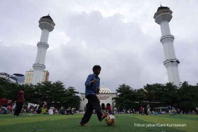 Cuaca Besok (23/5) di Jawa Barat Dominan Hujan, tapi Bandung Bakal Berawan
